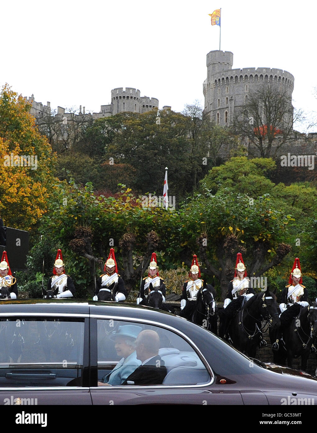 Welcoming ceremony windsor castle hi-res stock photography and images ...