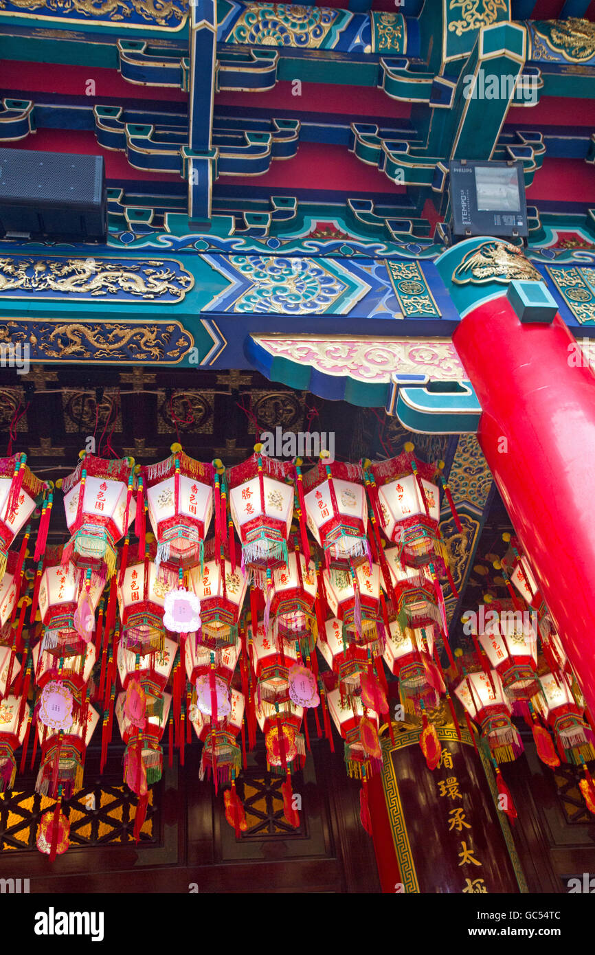 Wong sin tai temple hi-res stock photography and images - Alamy
