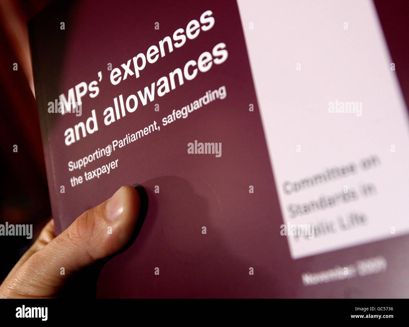 Expense allowances hi-res stock photography and images - Alamy