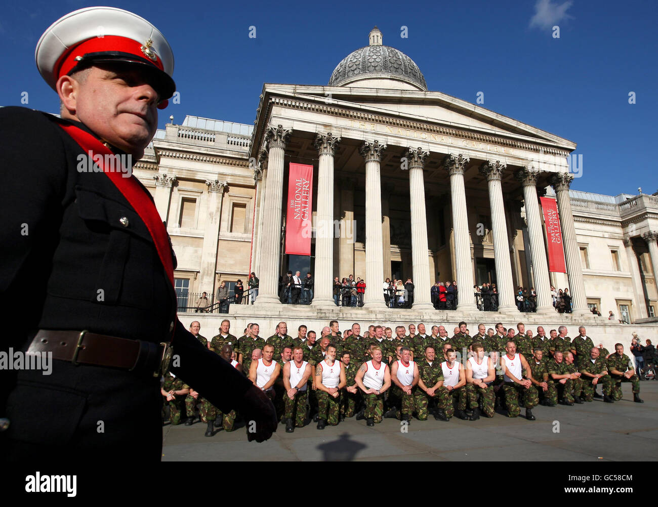 Group around 90 royal marines pose photo in trafalgar square hi-res ...