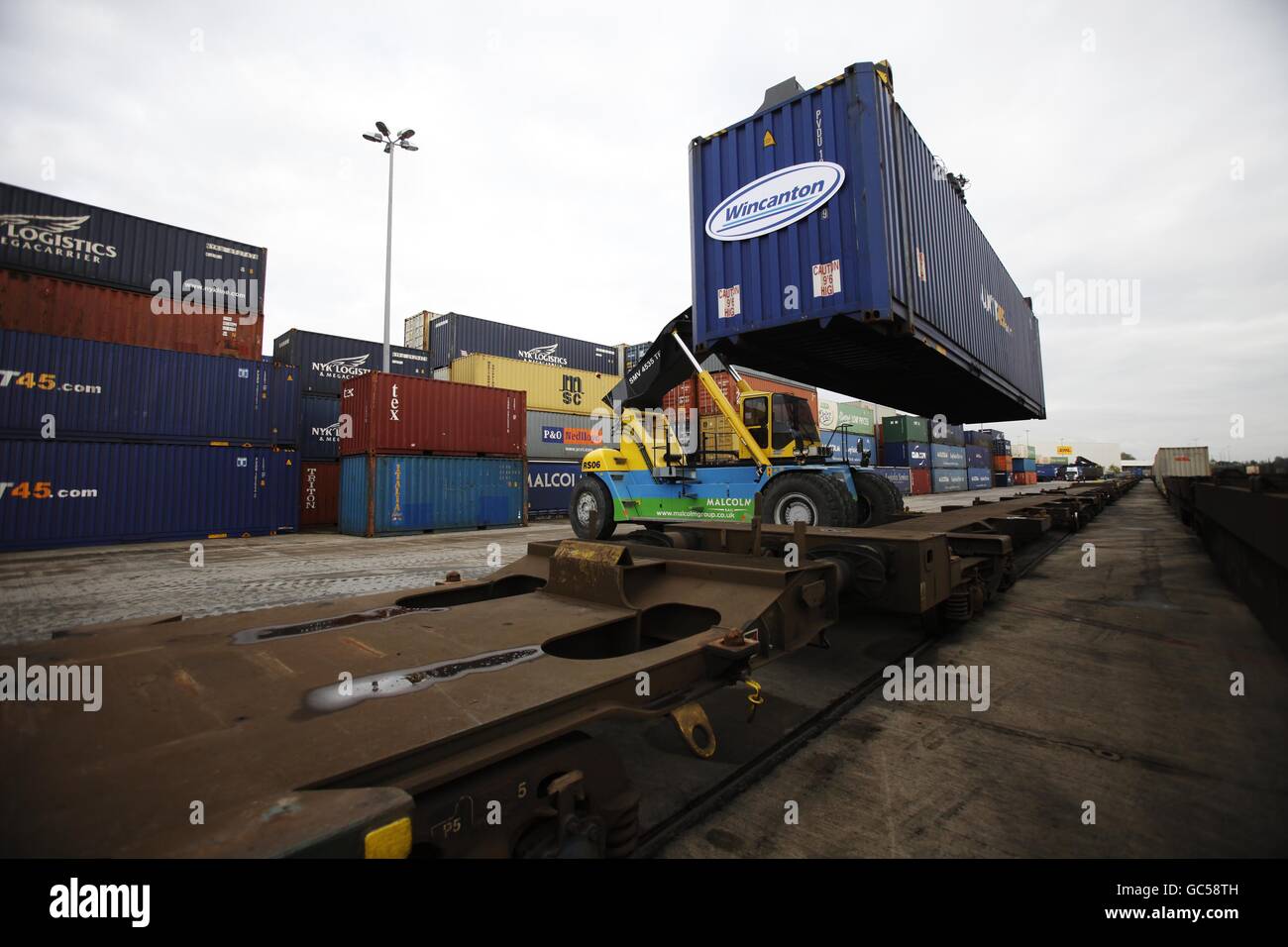 Daventry international rail freight terminal hi-res stock photography ...
