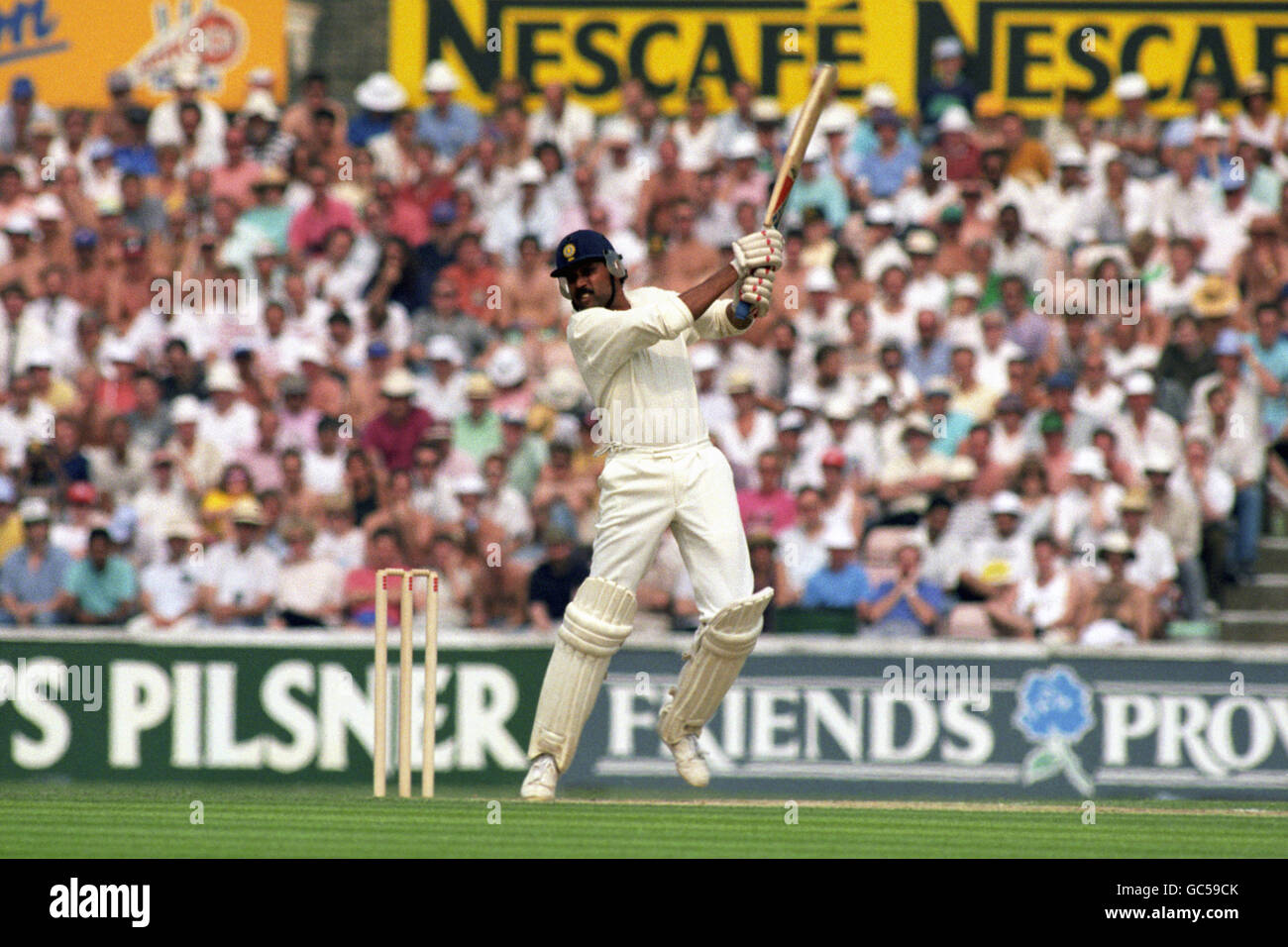 Kapil dev cricket hi-res stock photography and images - Alamy