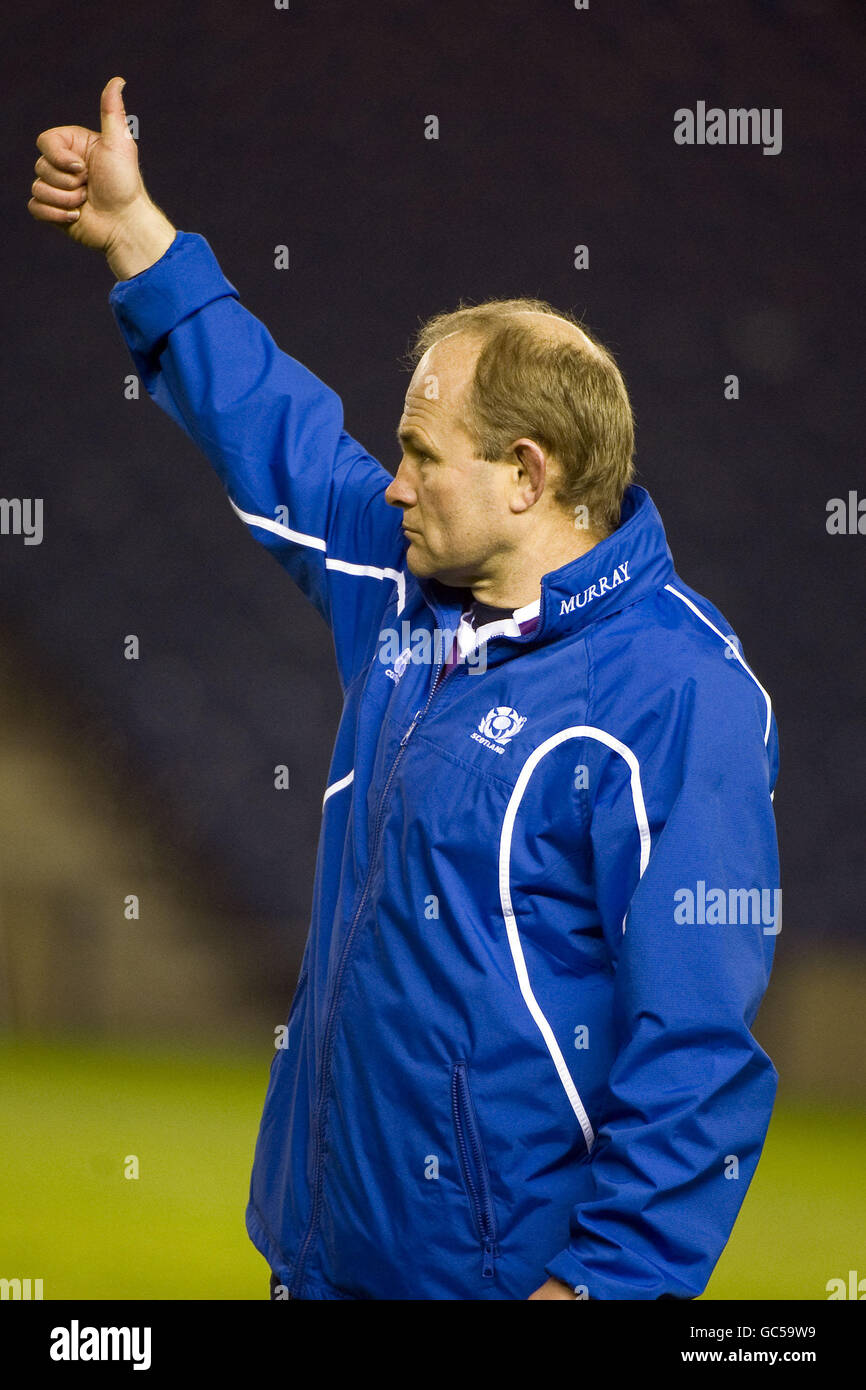 Scotlands coach andy robinson training hi-res stock photography and ...