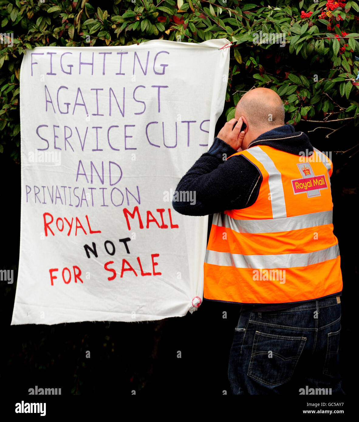 Cuts to postal service hi-res stock photography and images - Alamy