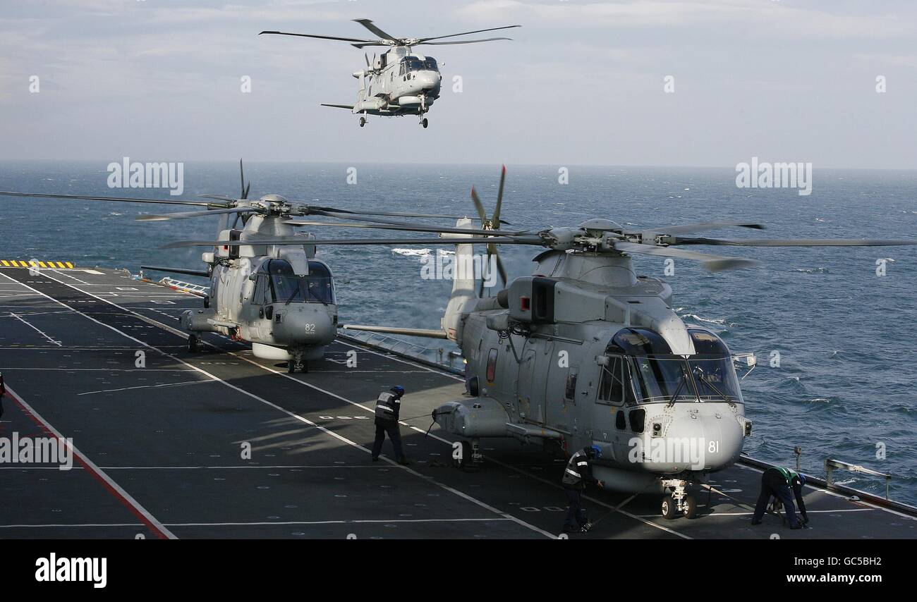 HMS Illustrious joins Fly Navy 100 celebrations Stock Photo - Alamy