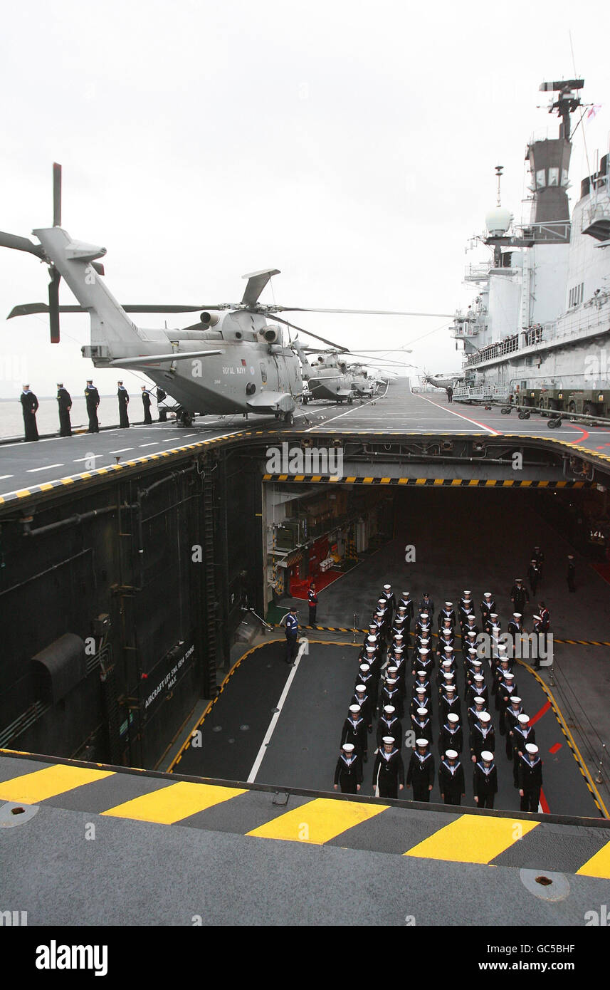 News defence illustrious hi-res stock photography and images - Alamy