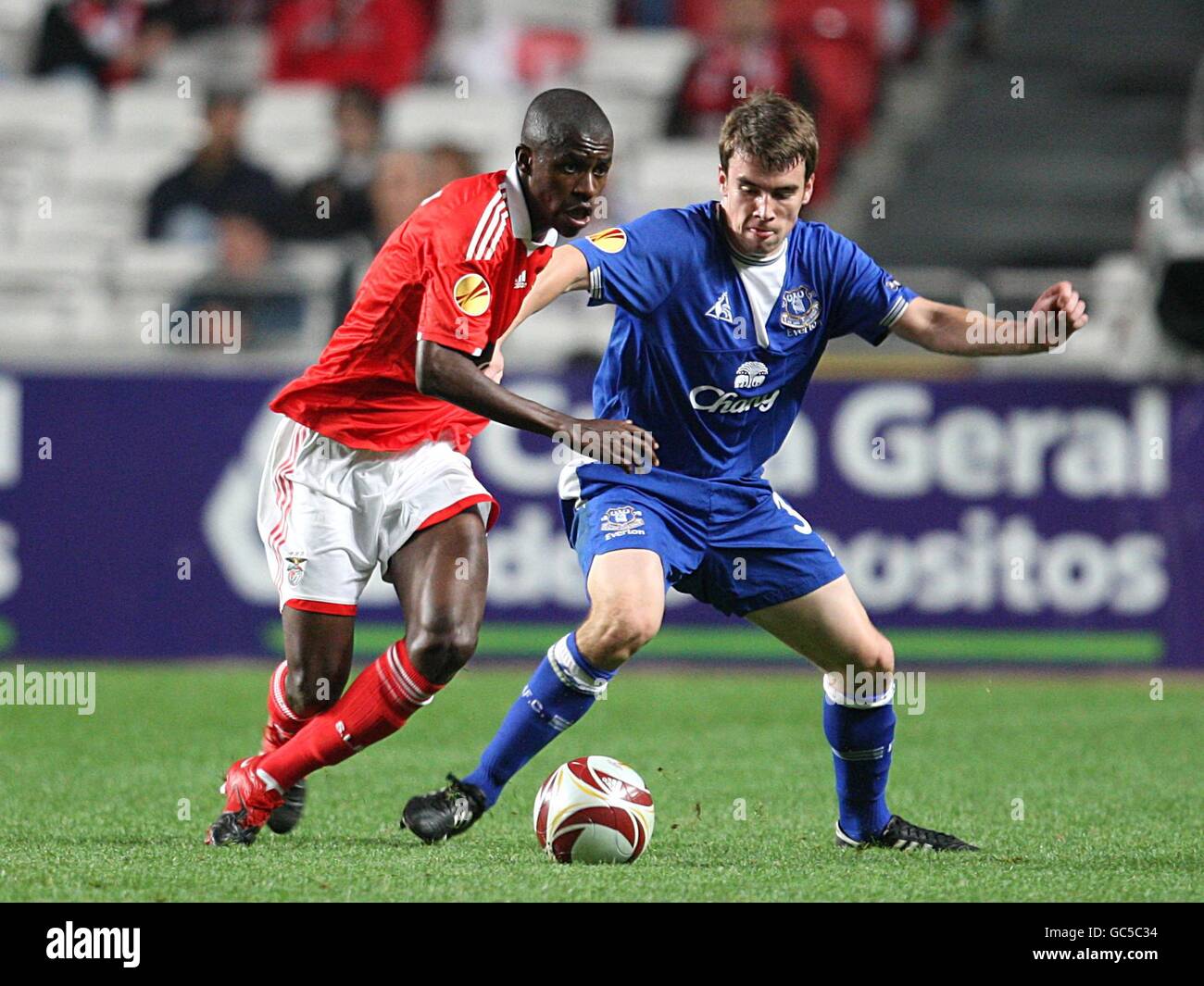 Seamus coleman benfica hi-res stock photography and images - Alamy