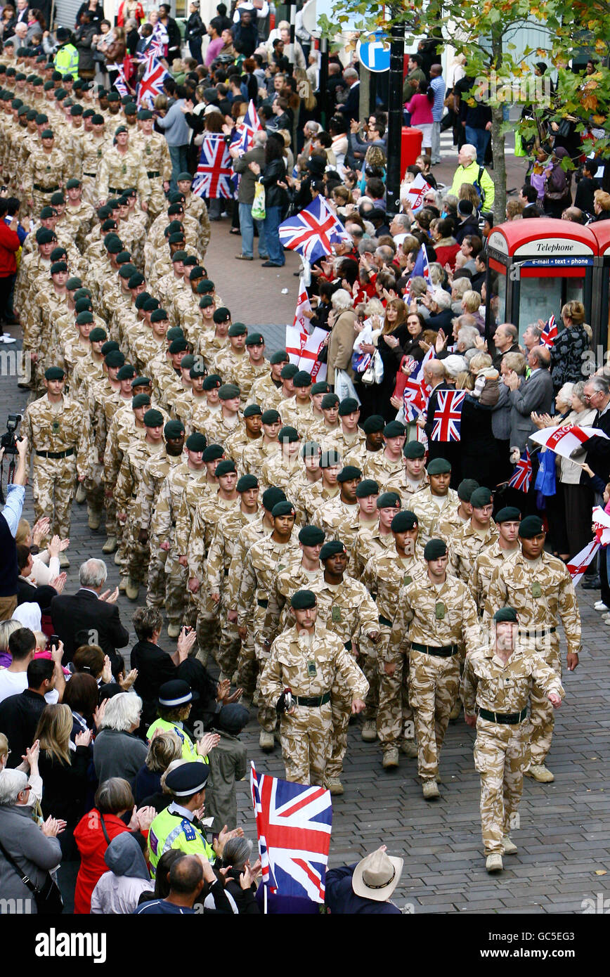 One hundred Rifleman of the 2nd Battalion The Rifles (2 Rifles) march ...