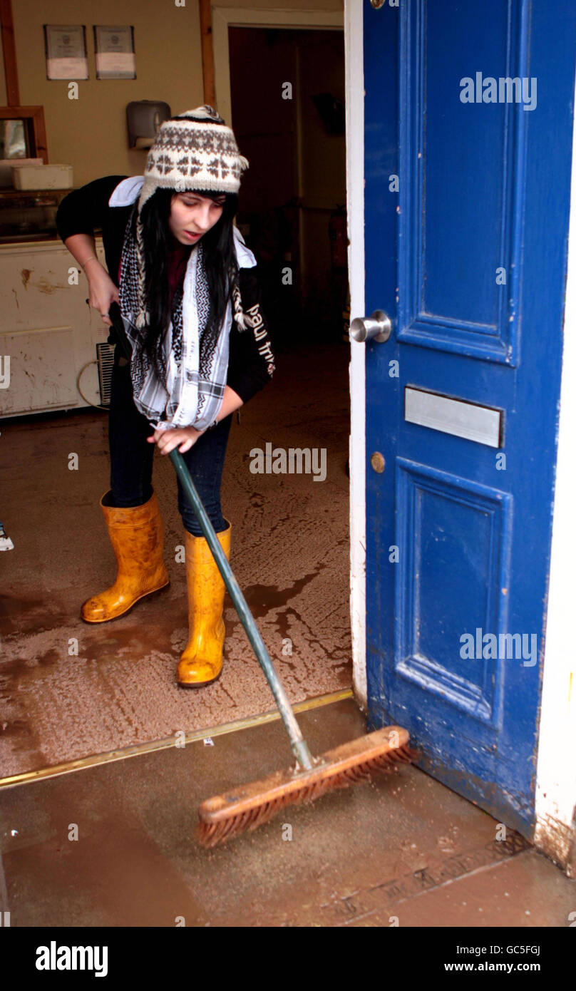 Locals clear their houses on Stonehaven High Street in Aberdeenshire ...