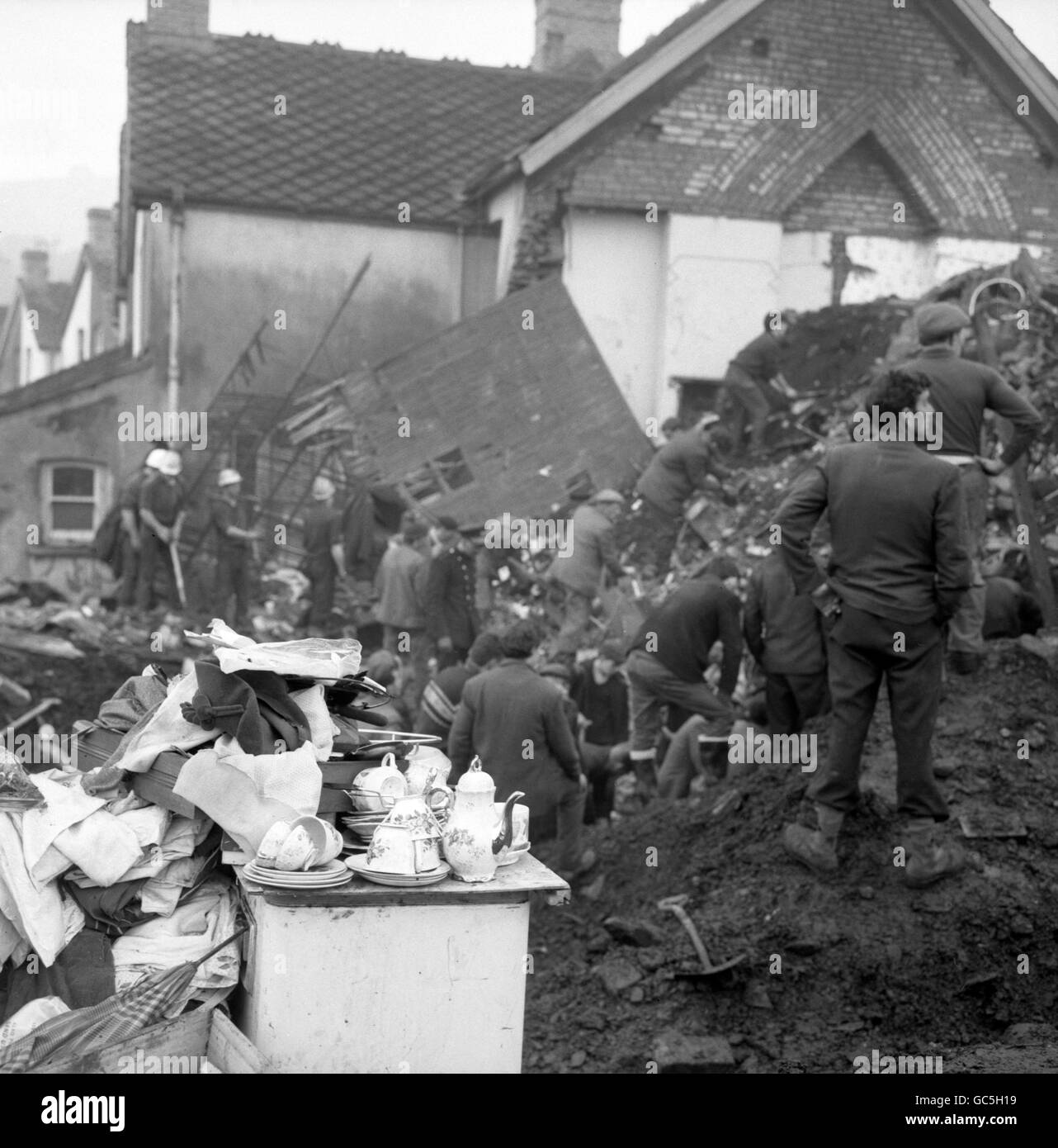Aberfan Disaster Stock Photos & Aberfan Disaster Stock Images - Alamy