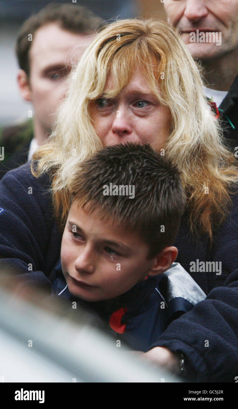 British police officer crying hi-res stock photography and images - Alamy
