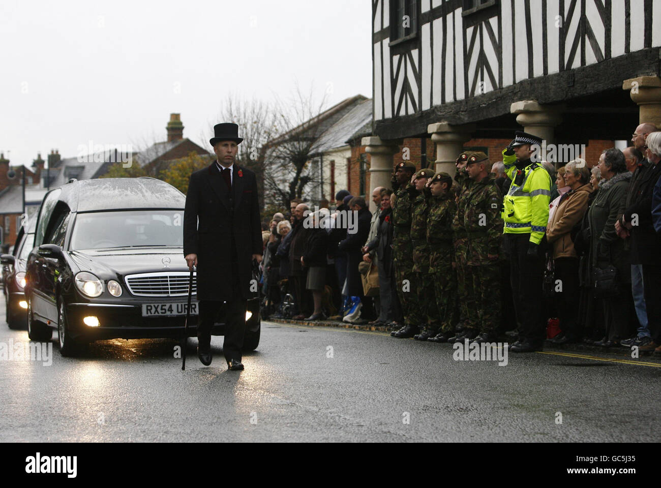 The cortege carrying the coffins of Warrant Officer Class 1 Darren ...