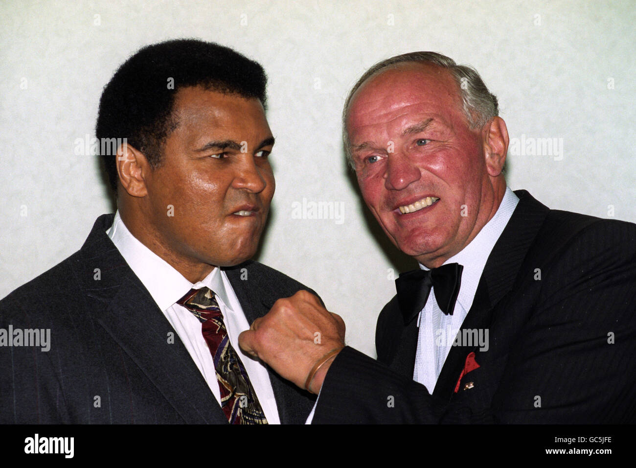 Boxing legends hi-res stock photography and images - Alamy