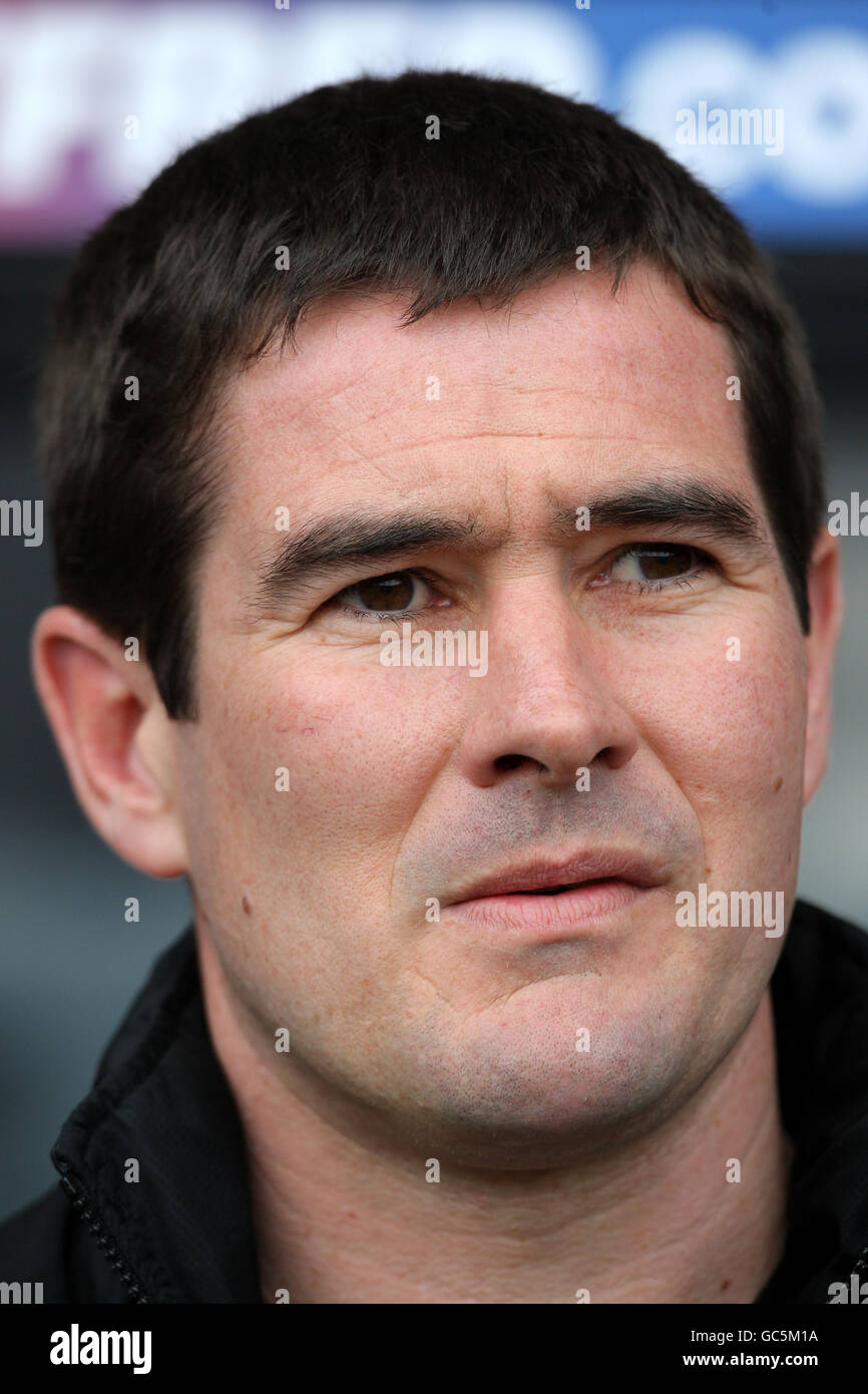 Headshot head shot portrait football manager hi-res stock photography ...