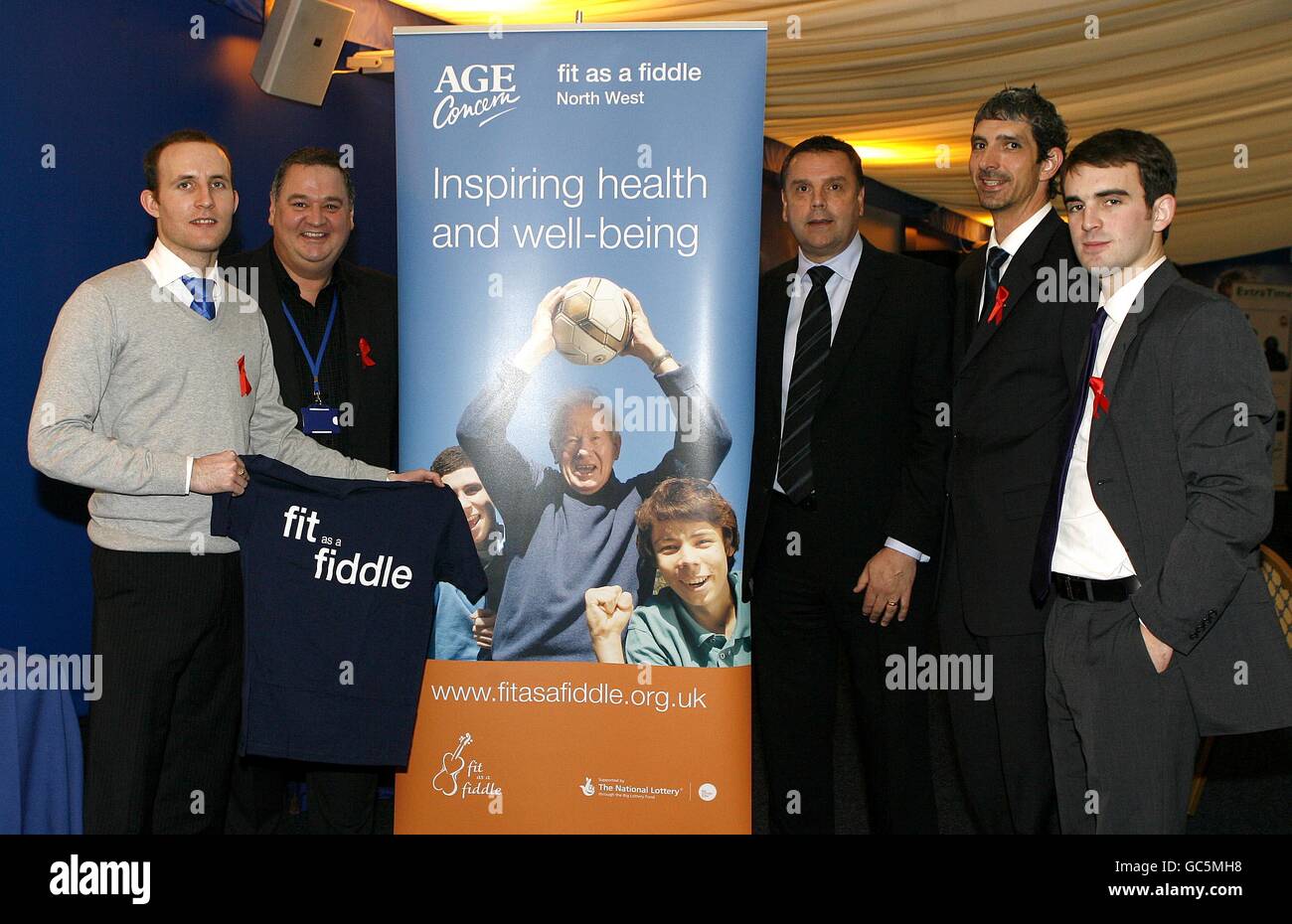 Graeme Sharp (third right) with members of the Fit as a Fiddle project ...
