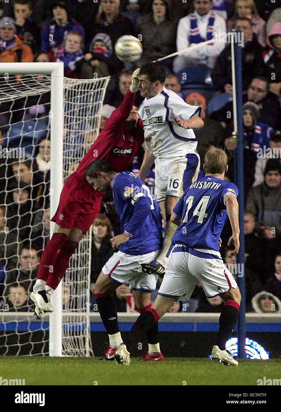 Goalkeeper punching ball hi-res stock photography and images - Alamy