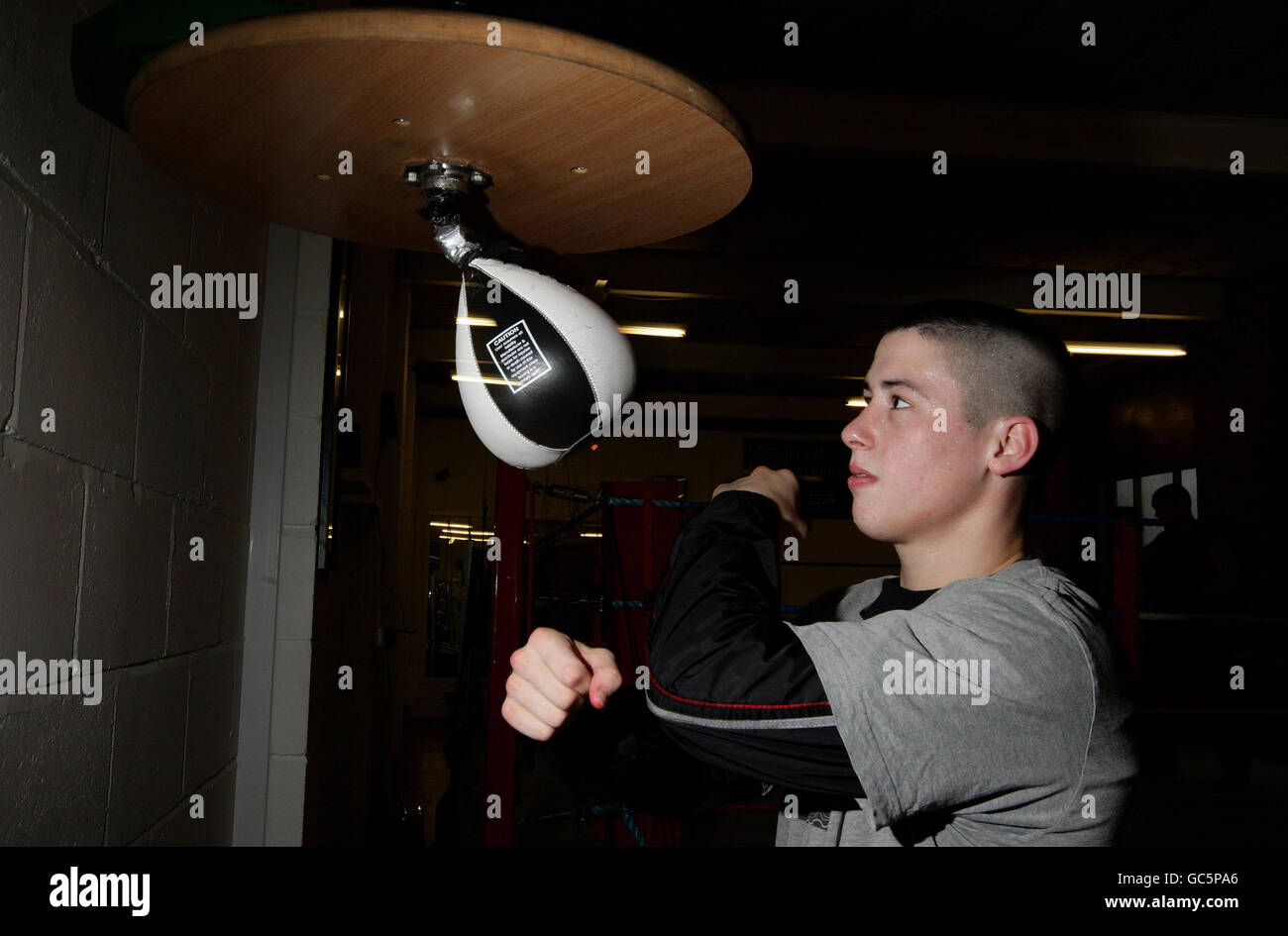 Boxing - Undercard Work Out - Anie's Gym Stock Photo - Alamy