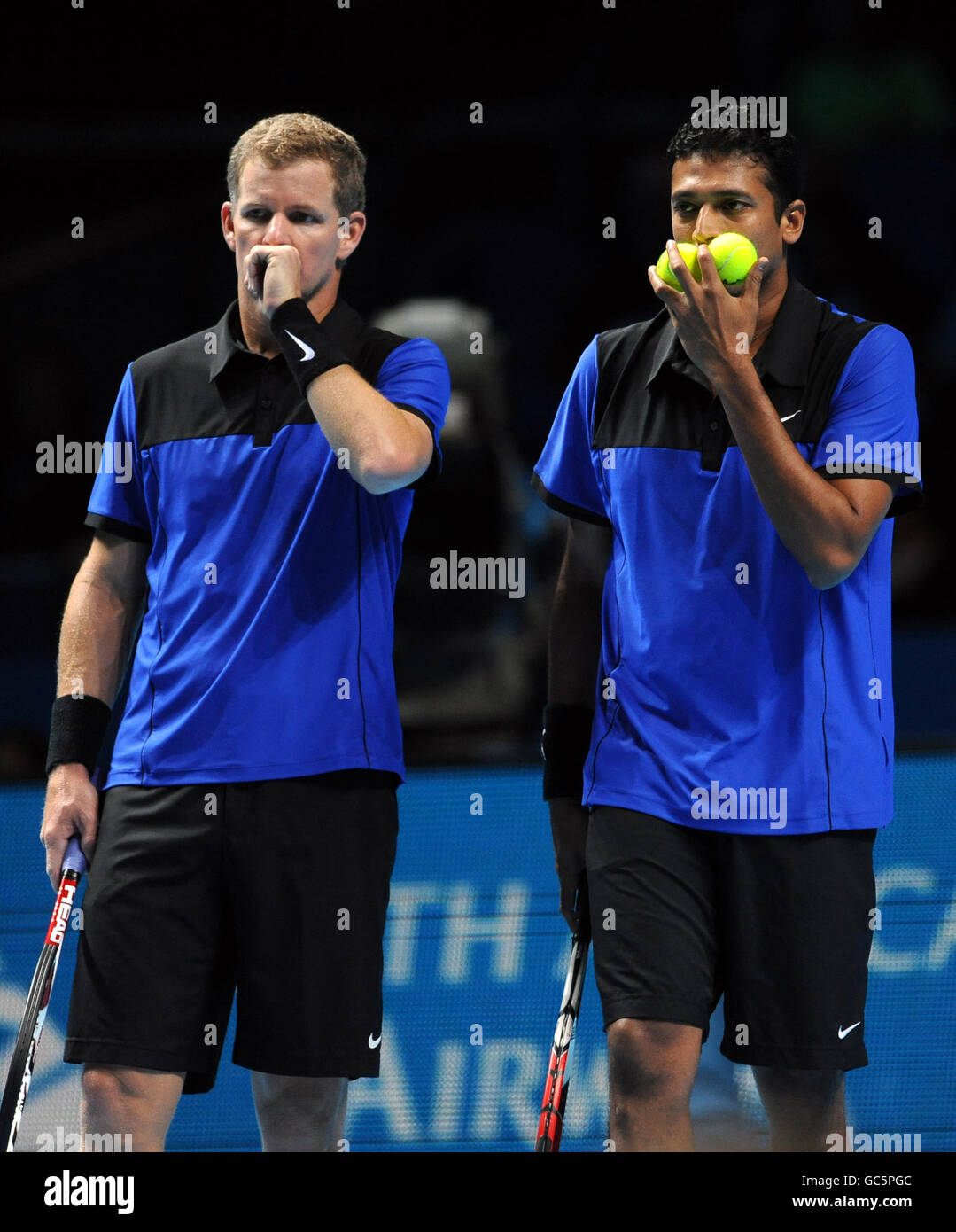 India's Mahesh Bhupathi (right) and Mark Knowles of Bahamas play ...
