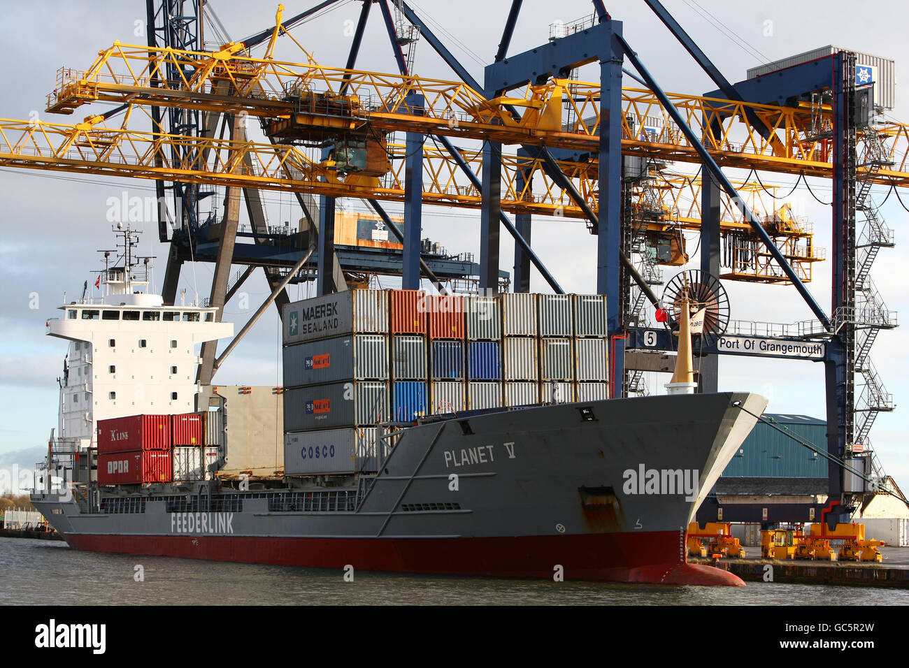 General view of grangemouth docks hi-res stock photography and images ...