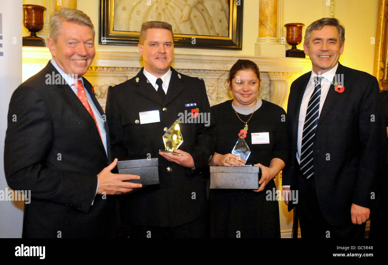 Home Secretary Alan Johnson (left) and Prime Minister Gordon Brown ...