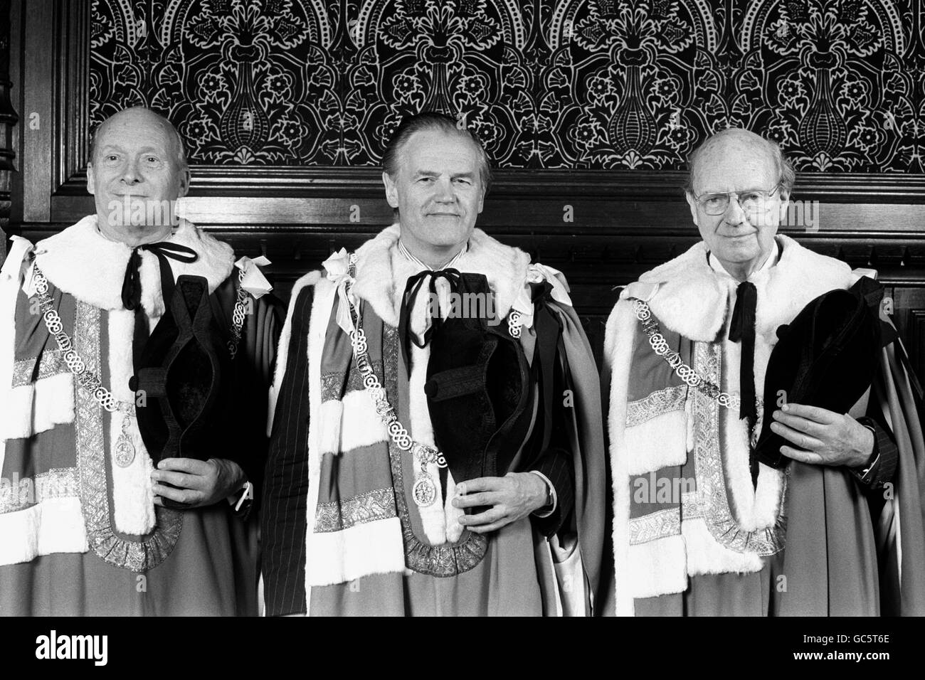 The moses room in the house of lords hi-res stock photography and ...