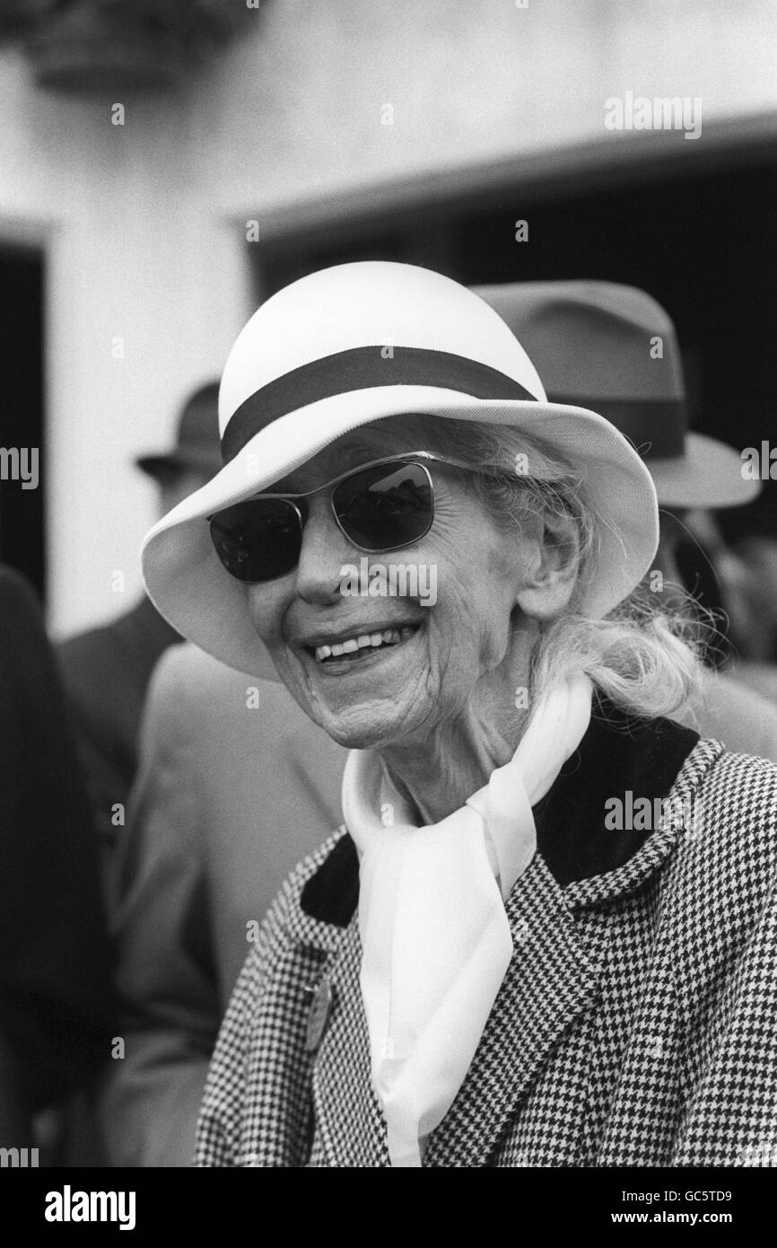 RACEHORSE OWNER, THE DOWAGER LADY BEAVERBROOK OF LEATHERHEAD, SURREY ...