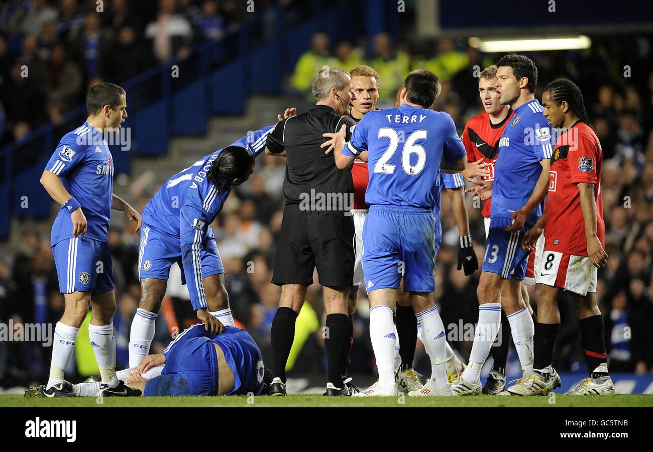 Football full length martin atkinson datacoapplies hi-res stock ...
