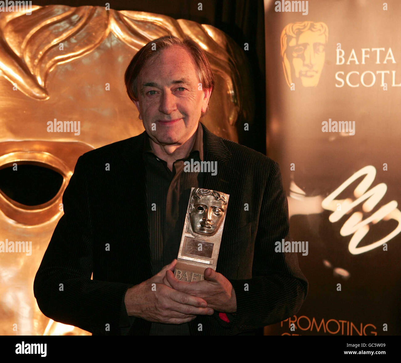 Bill Forsyth with his award for Outstanding Contribution at the 2009 ...