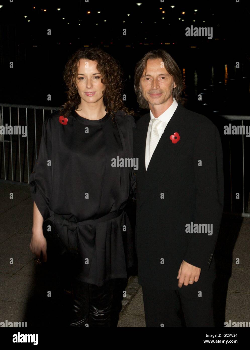 Actor Robert Carlyle And His Wife Stock Photos & Actor Robert Carlyle ...
