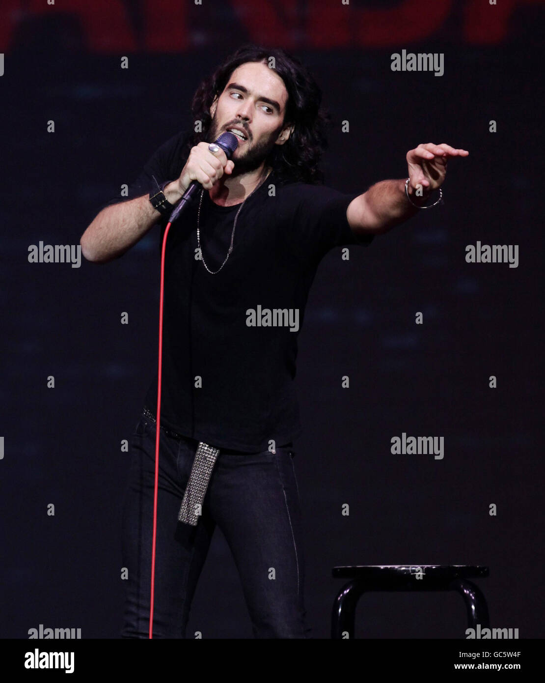Presenter russell brand on stage hi-res stock photography and images ...