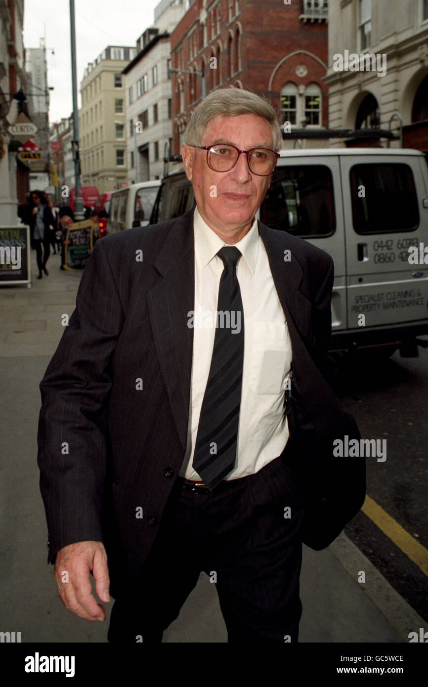 ISRAELI DIPLOMAT DR DAVID KIMCHE Stock Photo - Alamy