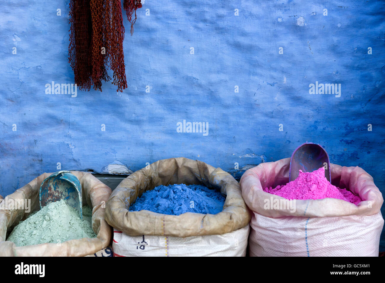 Bags of coloured powder hi-res stock photography and images - Alamy
