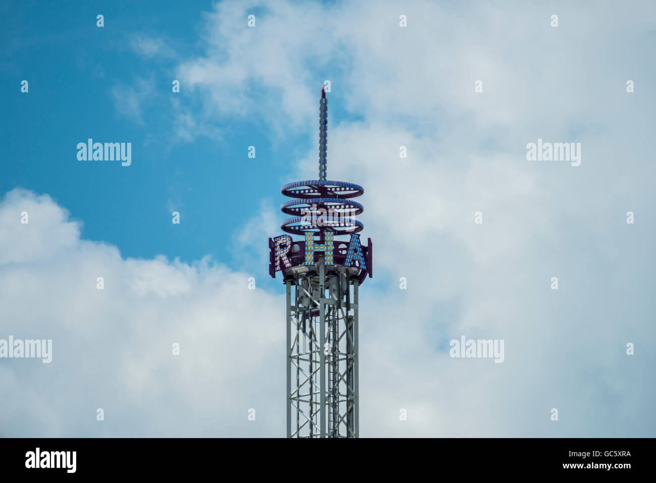 Free fall tower hi-res stock photography and images - Alamy