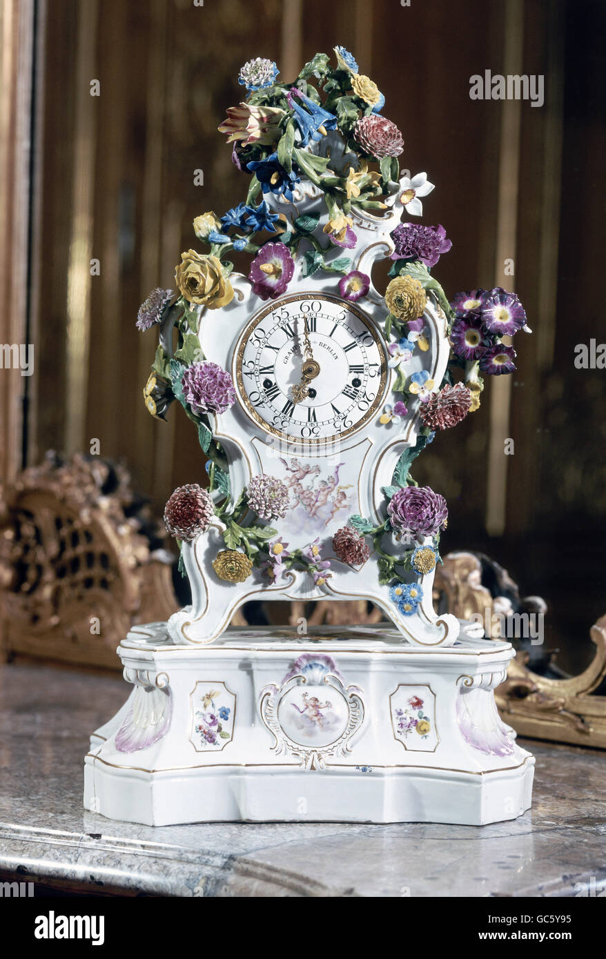 18th century clock dials hi-res stock photography and images - Alamy