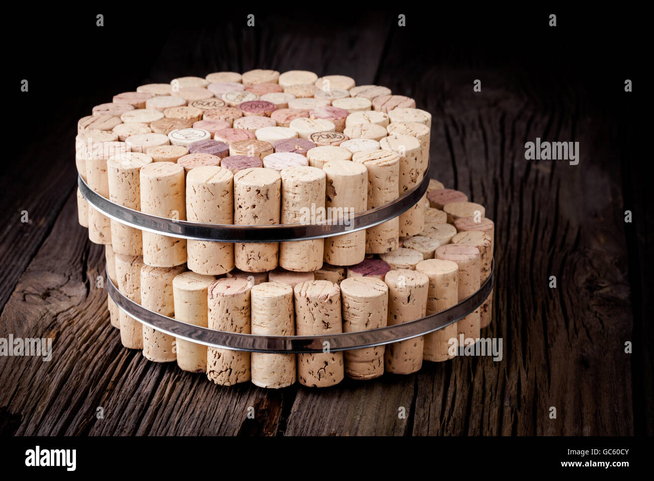 Diy beautiful homemade recycled cork protector from hot pots and pans ...