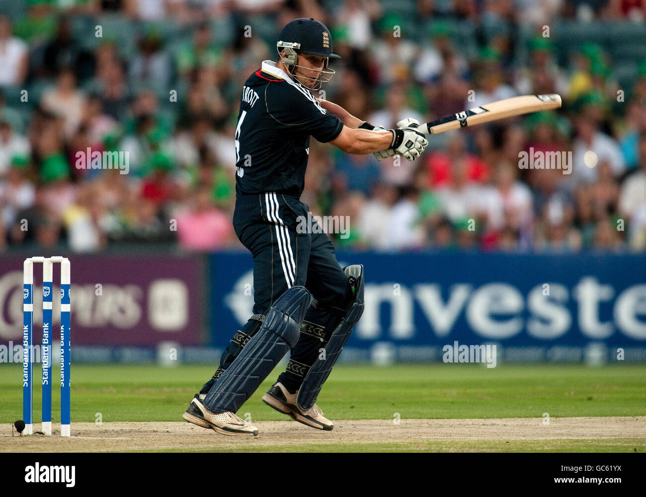 South african born cricketer hi-res stock photography and images - Alamy