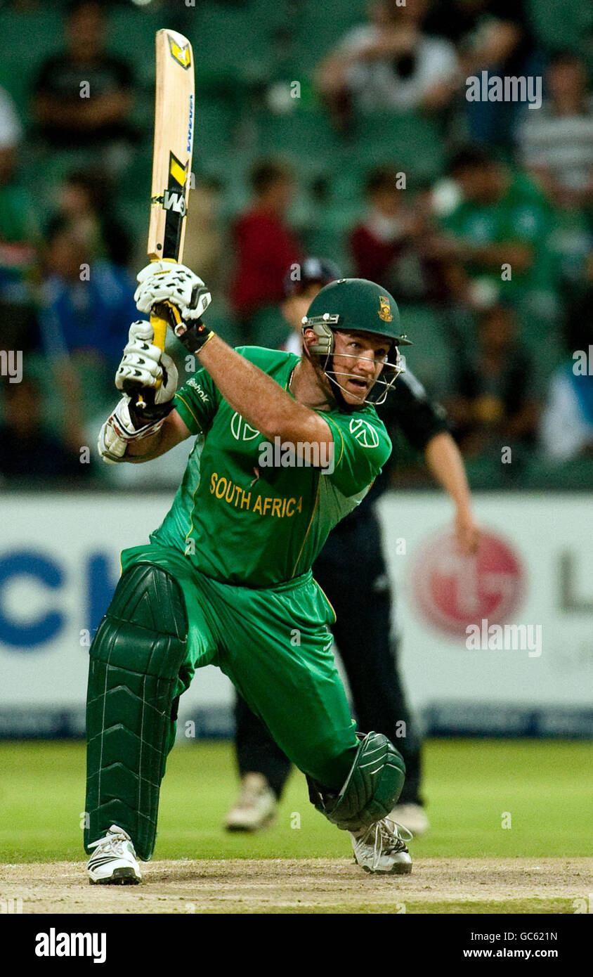 South African captain Graeme Smith bats during the Twenty20 ...