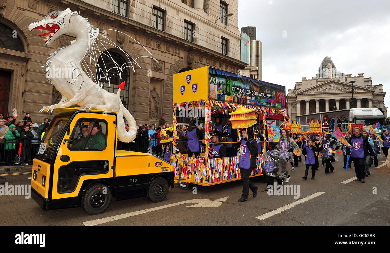 The Lord Mayors show parade travels from the Guildhall in the City of ...