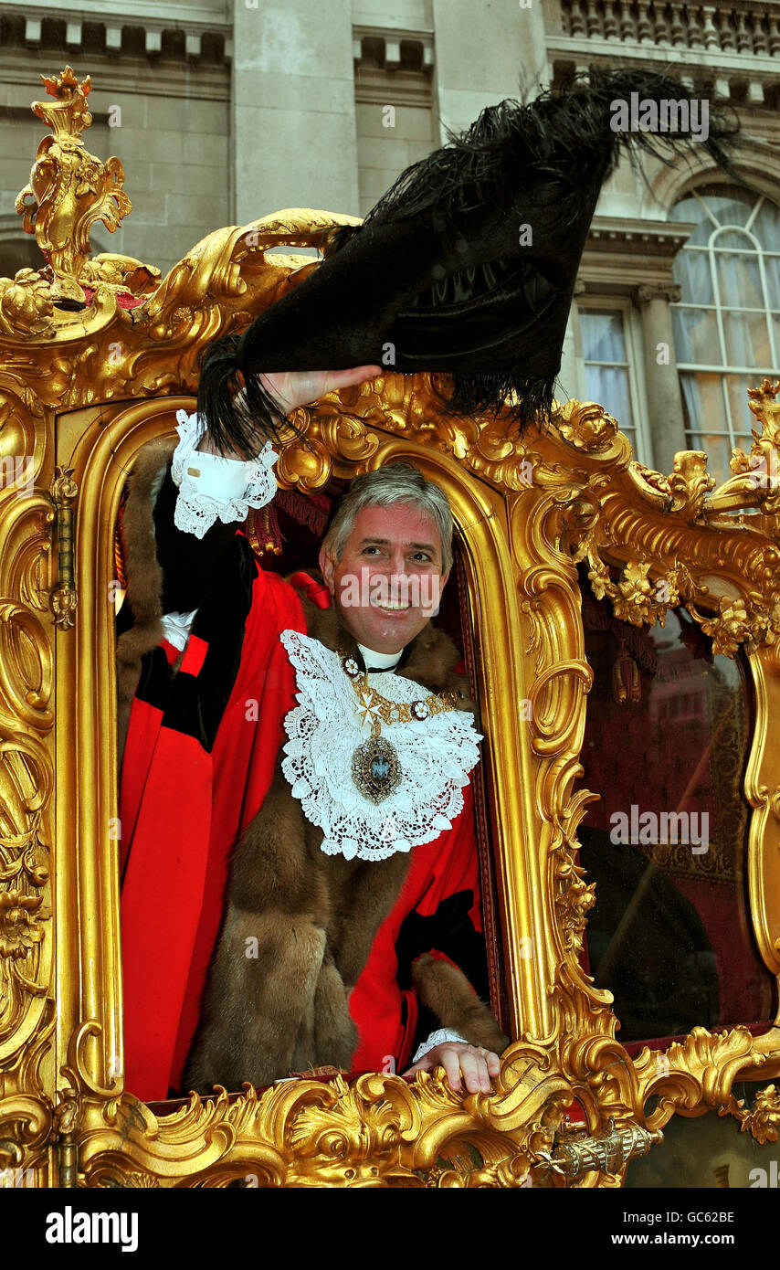 Mayors chain of office hi-res stock photography and images - Alamy