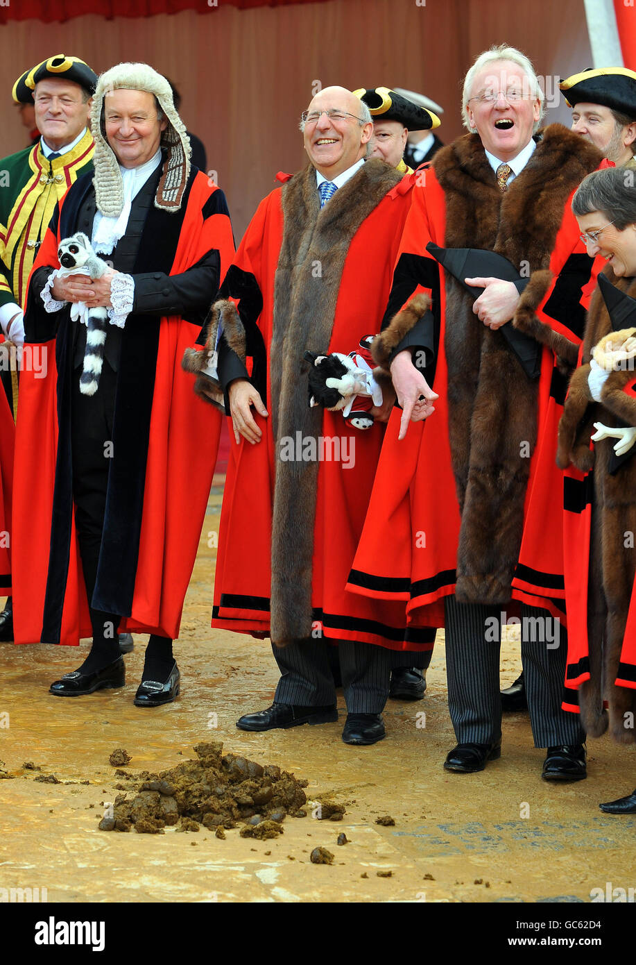 A group of Aldermen from the City of London, wait for the Lord Mayor to ...