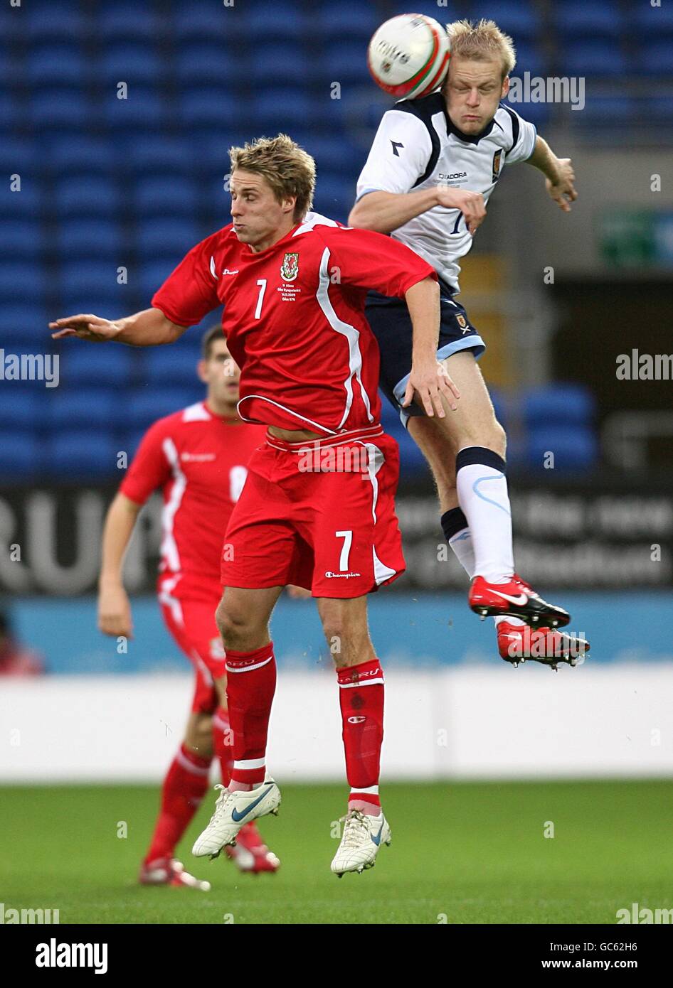 Scotland's Steven Naismith (right) and Wales' David Edwards (left ...