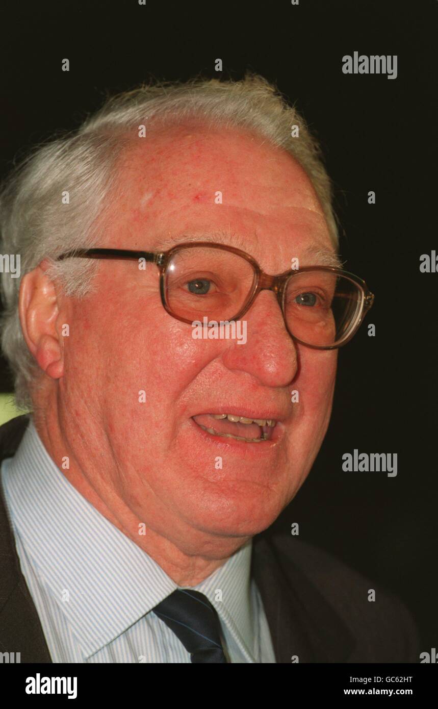 Wolverhampton wanderers president hi-res stock photography and images ...