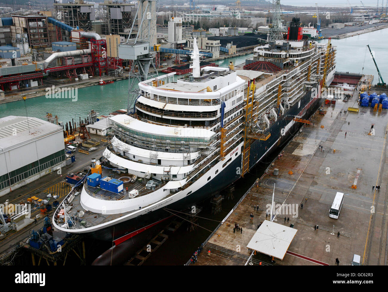 Queen Elizabeth float out ceremony Stock Photo - Alamy
