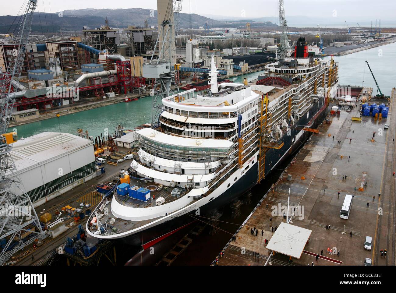 Queen Elizabeth float out ceremony Stock Photo - Alamy