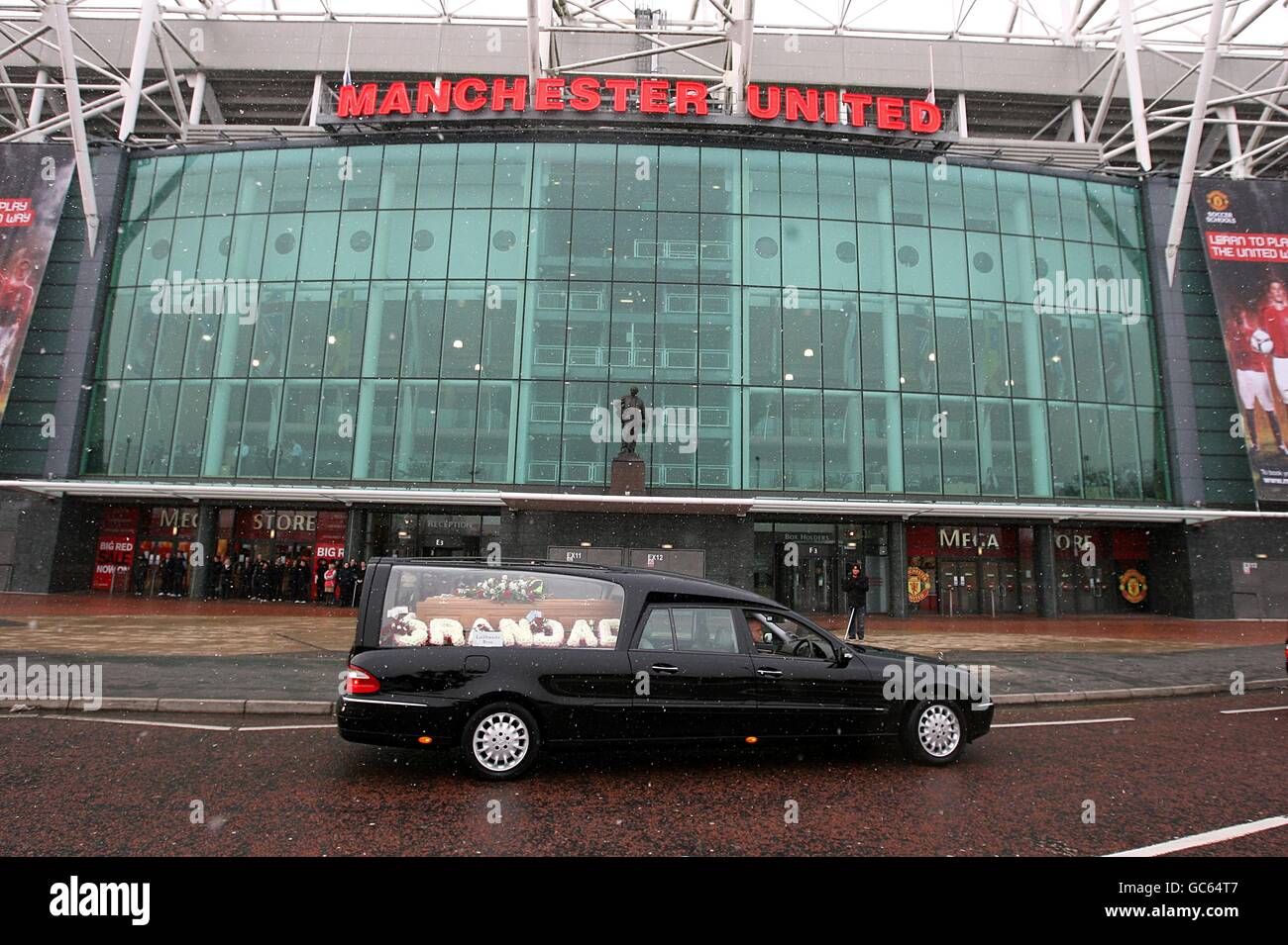 Albert Scanlon Funeral - Manchester Stock Photo - Alamy