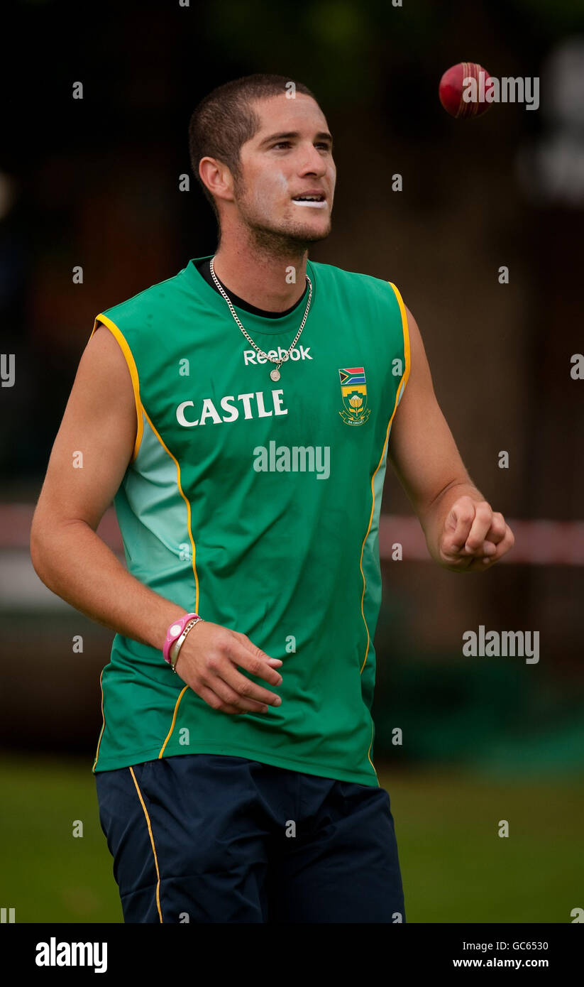 South african cricketer wayne parnell hi-res stock photography and ...