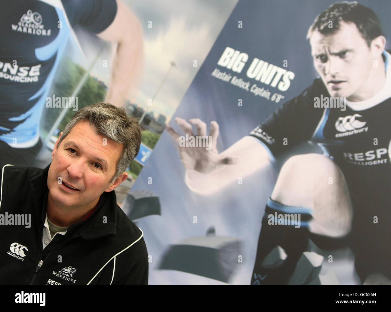 Rugbyu head shot headshot mangsk hi-res stock photography and images ...