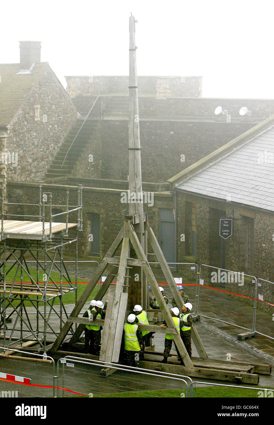 Replica catapult hi-res stock photography and images - Alamy