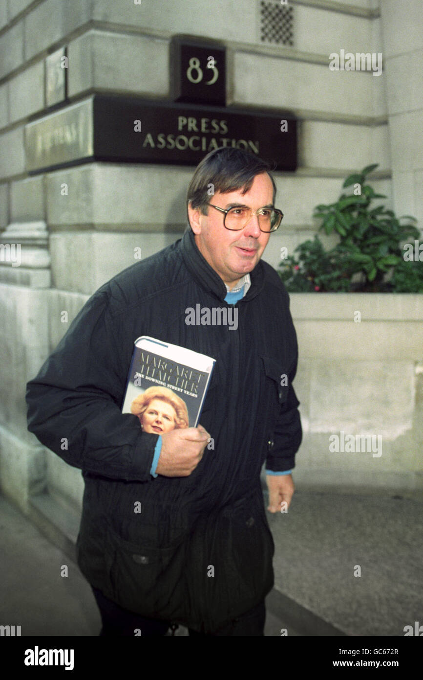 MICHAEL BRUNSON POLITICAL EDITOR OF ITN, AFTER PICKING UP A COPY OF ...