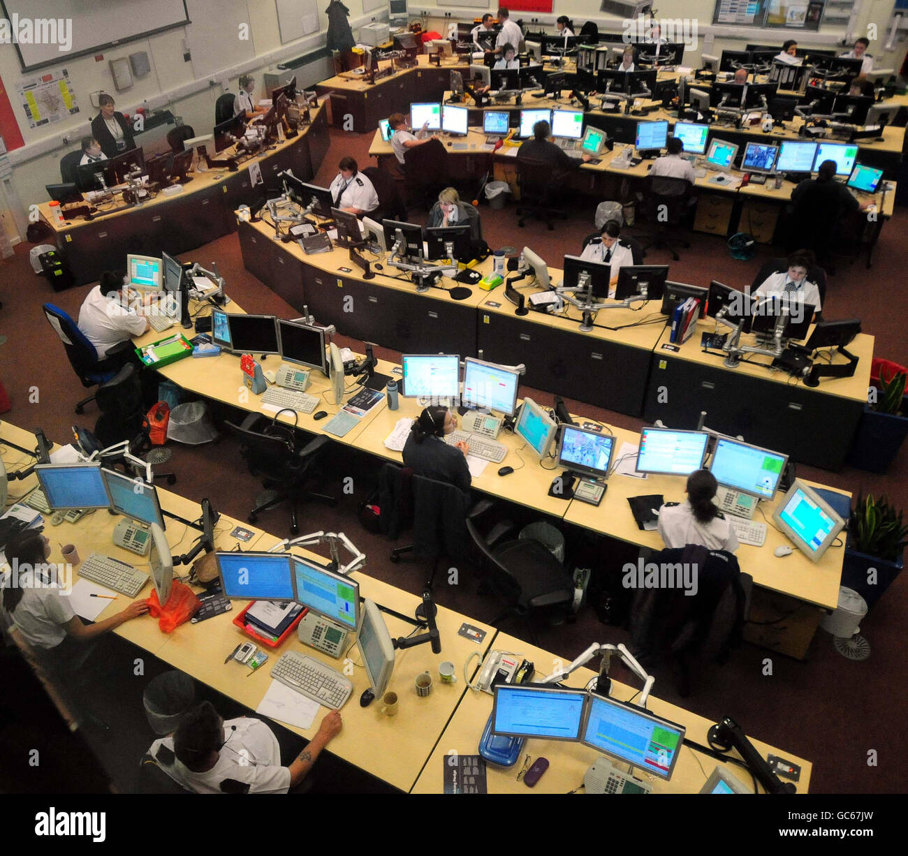 The control room nottinghamshire police hq hi-res stock photography and ...